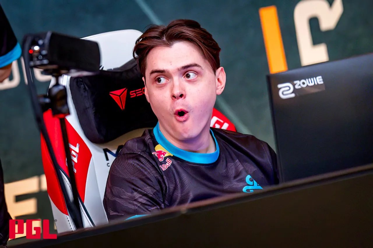 FL4MUS рассказал о лидерских качествах капитана Virtus.pro | Sport Pulse